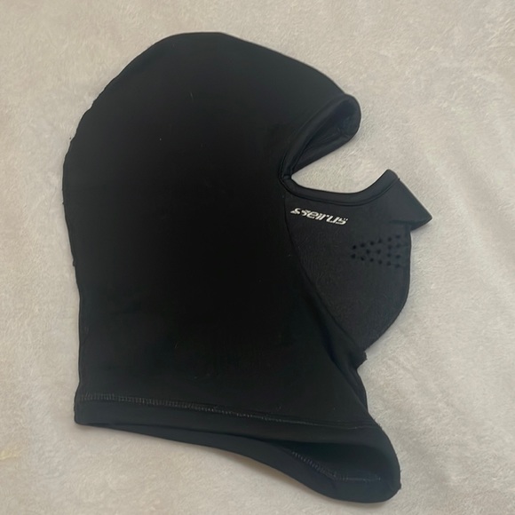 Seirus Innovatio | Accessories | Seirus Black Clave Ski Mask | Poshmark